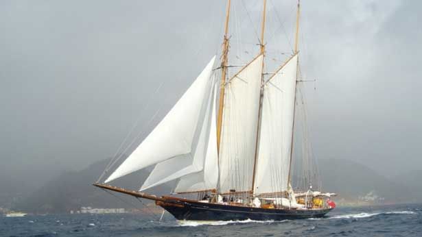 Live tracking of boats in this year's Transatlantic Superyacht & Maxi ...